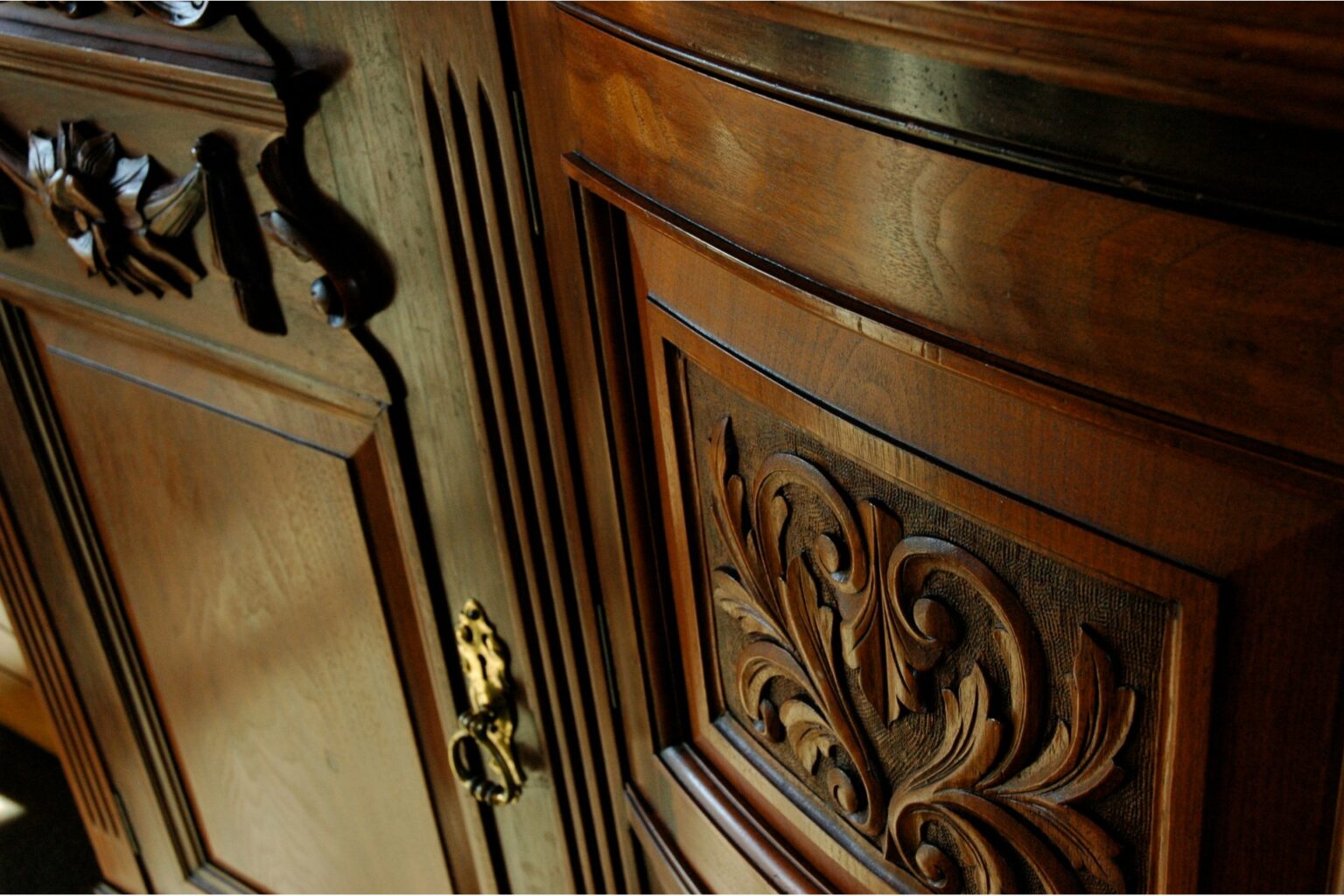 Creative Hidden Door Ideas That Maximize Space and Style - Renovated