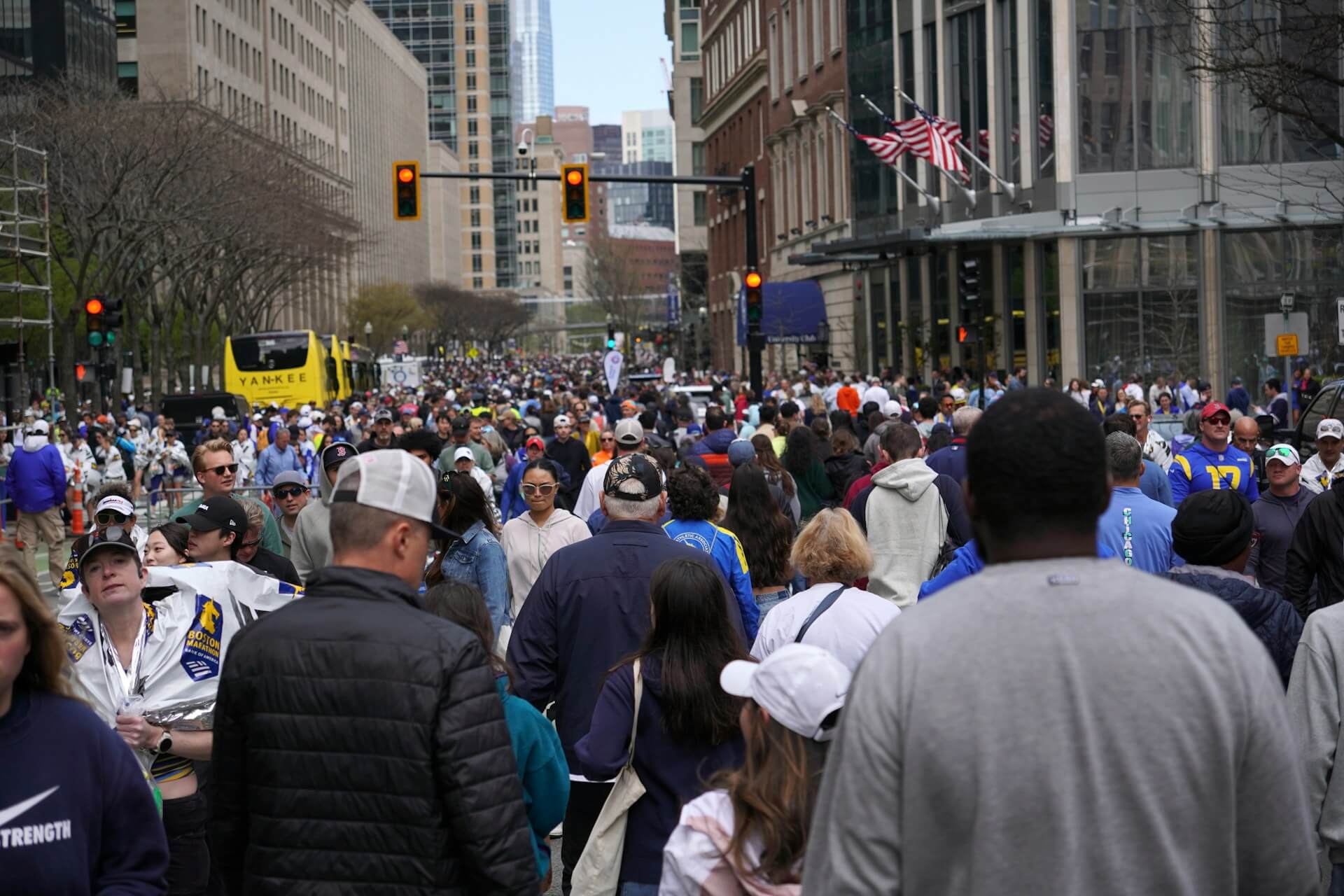 Living in a Big City: Advantages and Disadvantages (2025) | Renovated