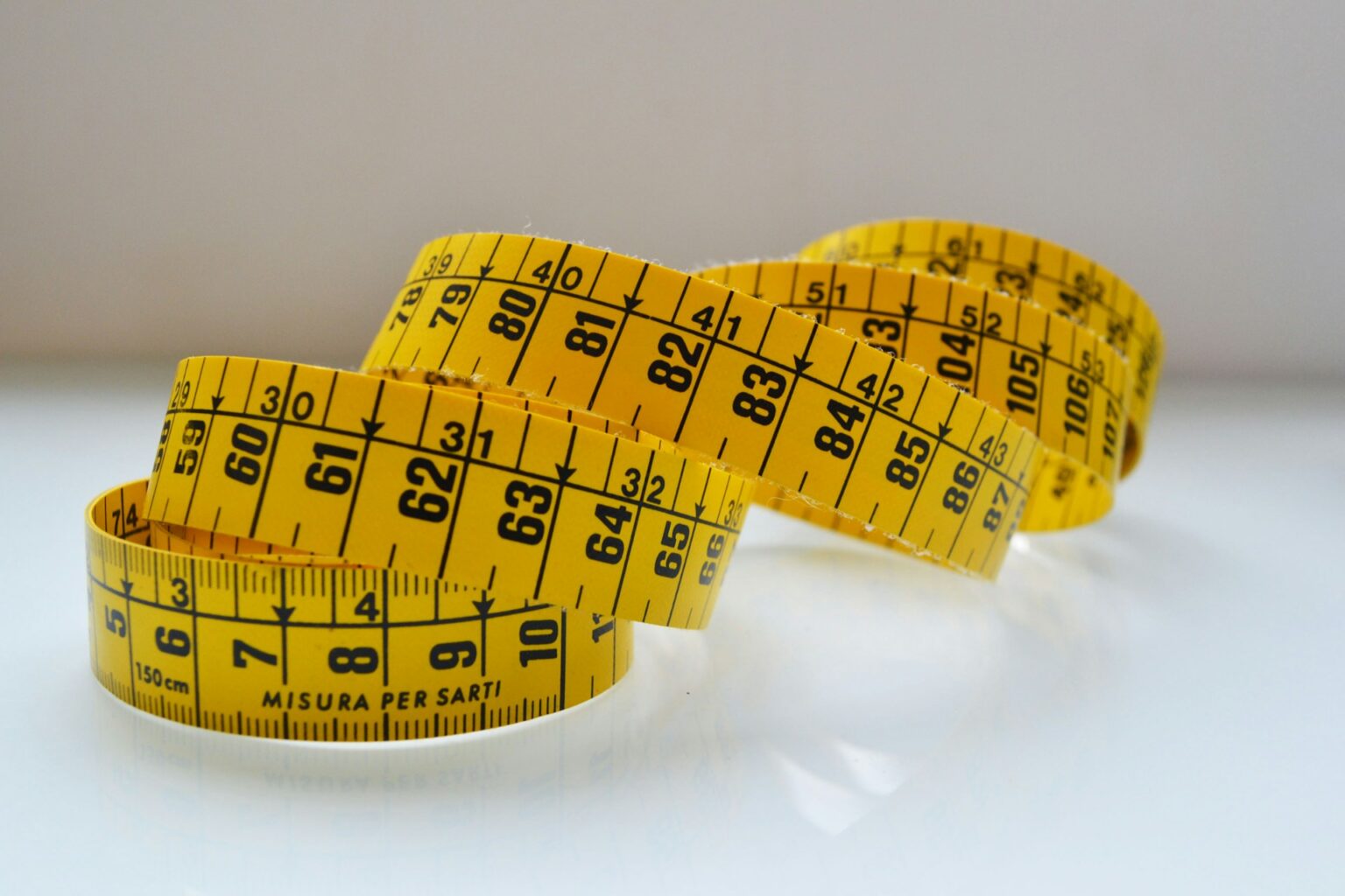 How To Read a Tape Measure for Newbies (Updated for 2024) | Renovated
